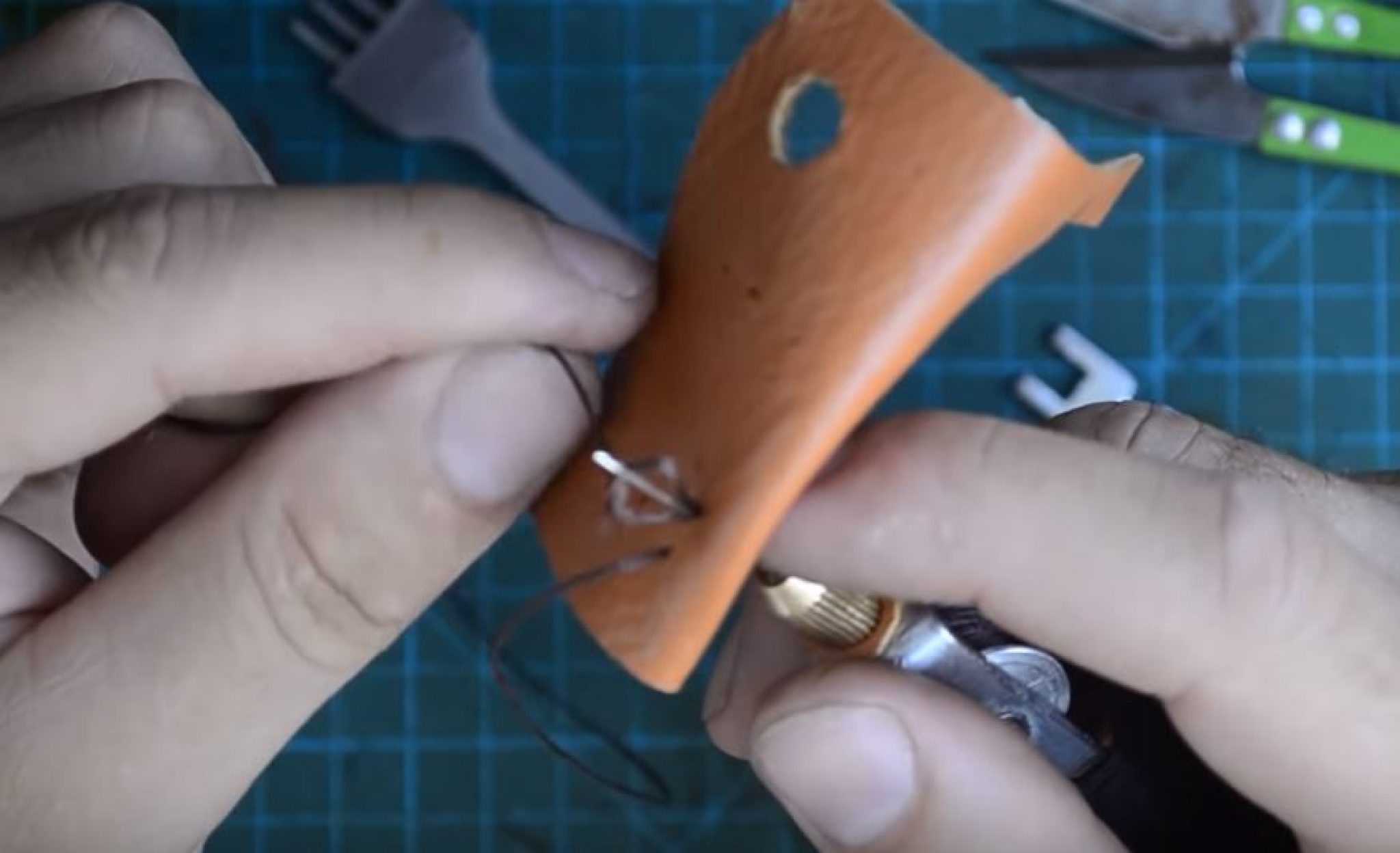 [DIY] Изготовление Ручной Швейной Машинки для Кожи